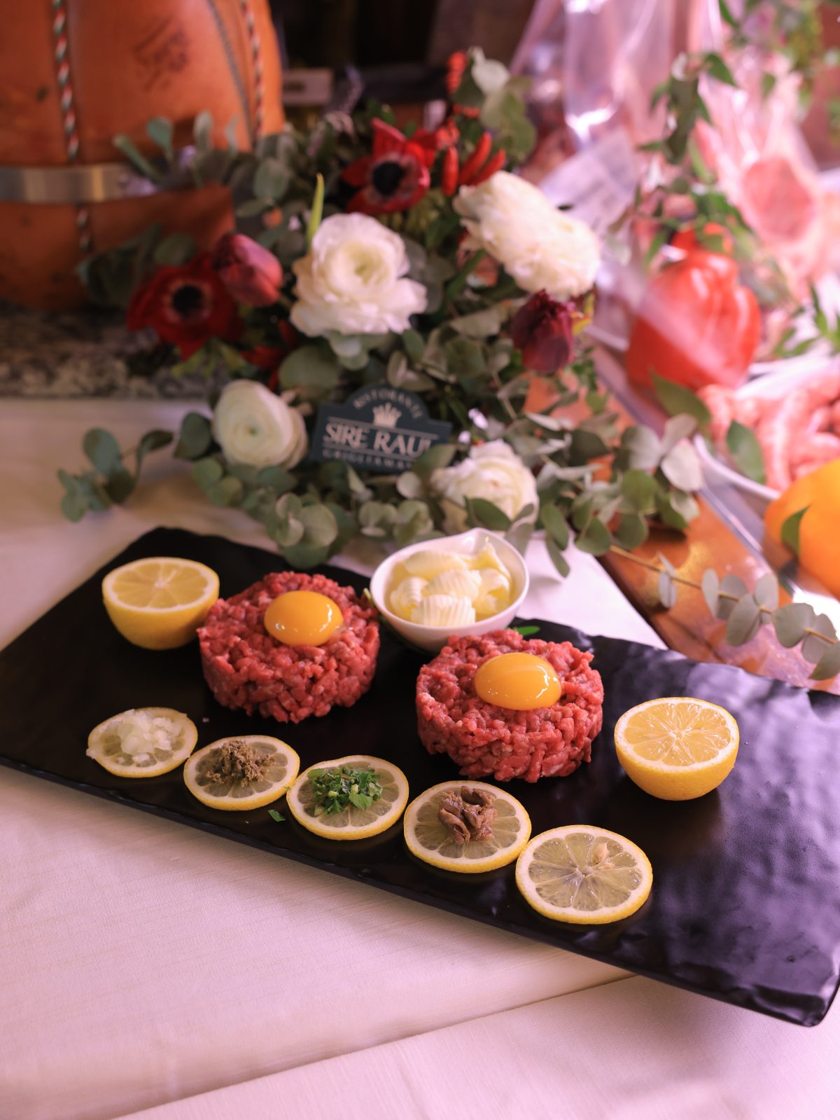 Home - Sire Raul | Milano Restaurant